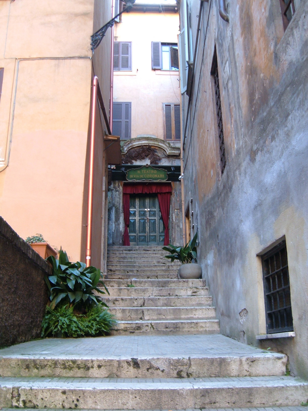 Streets of Rome: Via Dei Coronari - TreasureRome